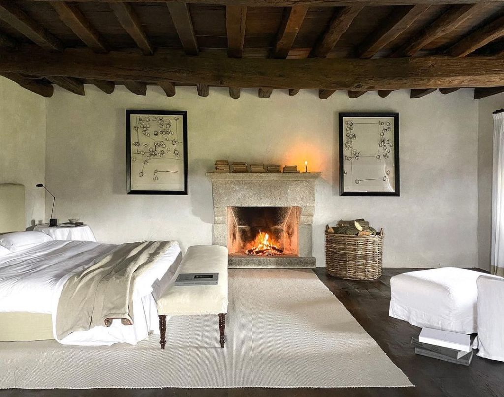 This Minimalistic Castle Interior Has Timeless Beauty