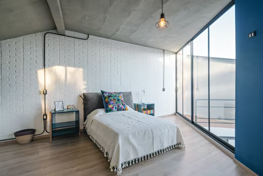 A Brick Design House That Emulsifies Art and Architecture