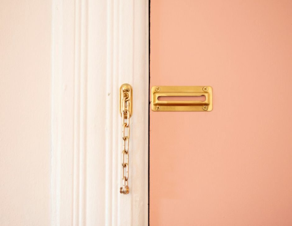 Door Latches: Types, Installation Guide & Tips to Decide